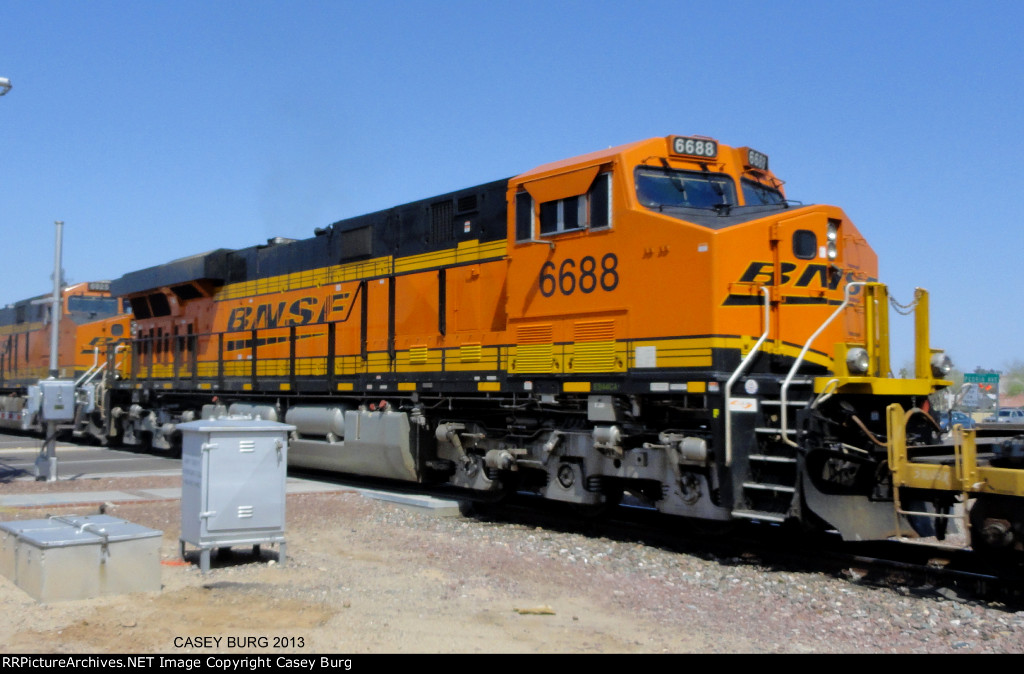 BNSF 6688
